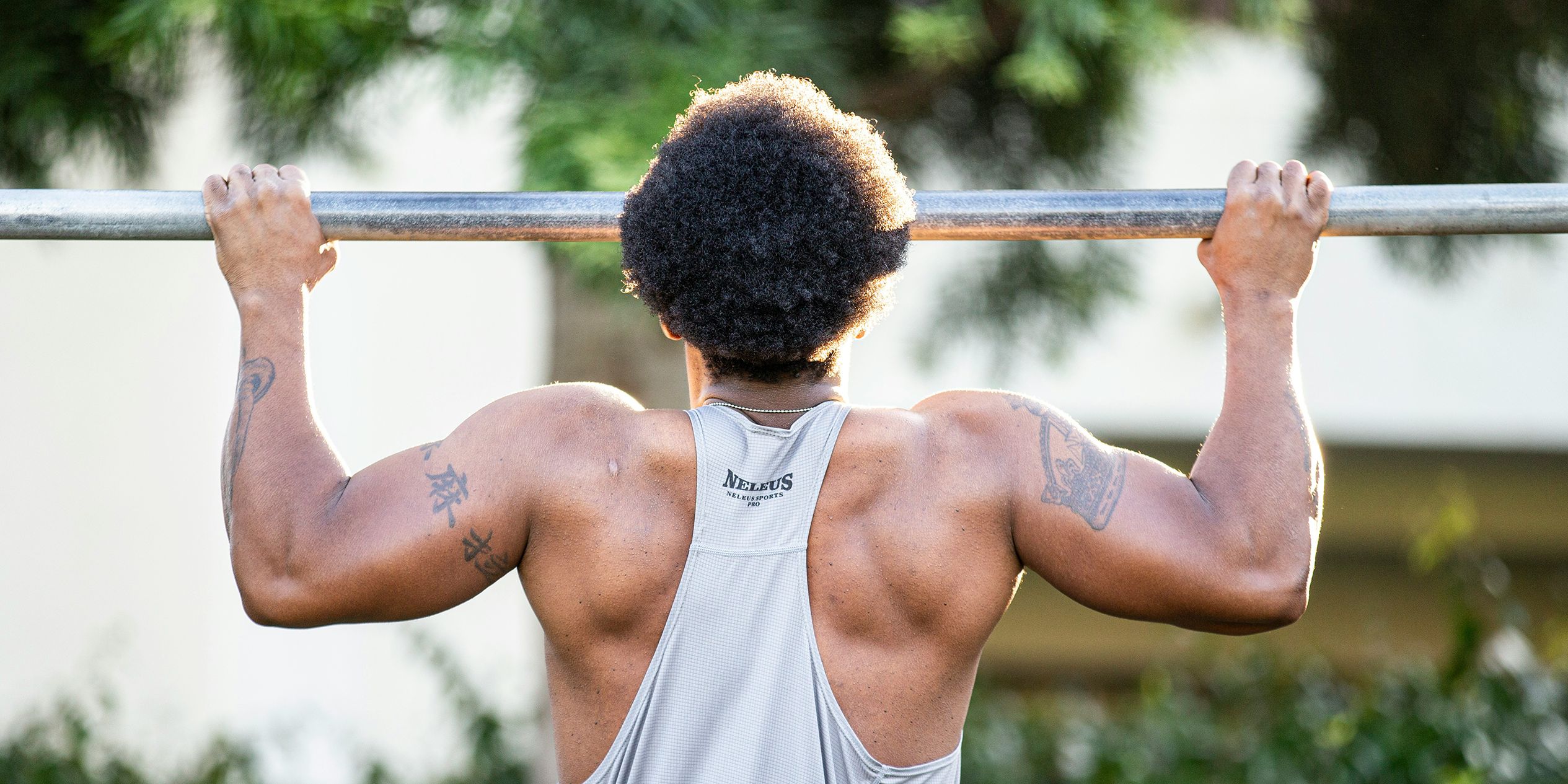 Zoveel pull ups moet je kunnen op basis van lichaamsgewicht