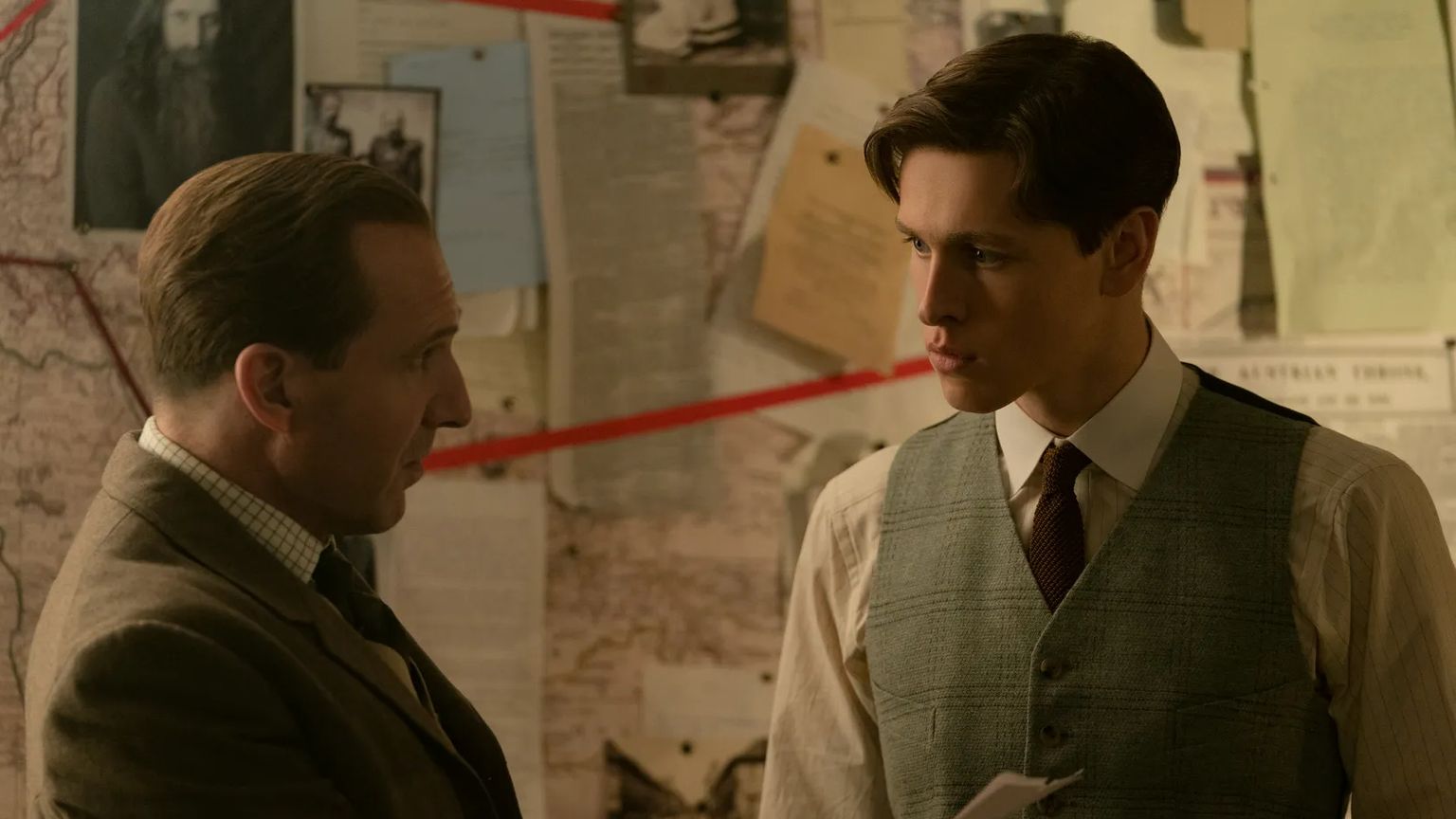 Nieuwe James Bond-favoriet heeft al chemie met M: 'Interessant'